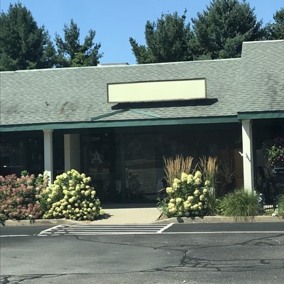 QUAKER VALLEY MALL - Updated January 2026 - 713 Quaker Ln, West Warwick ...