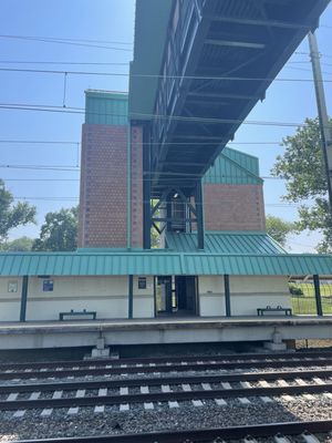 HALETHORPE MARC STATION - Updated December 2025 - 12 Photos & 10 ...