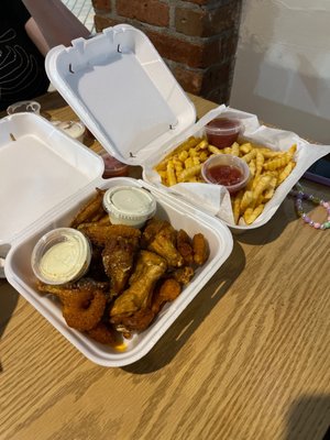 WING SLINGERS - Updated January 2026 - 84 Photos & 252 Reviews - 7325 E ...