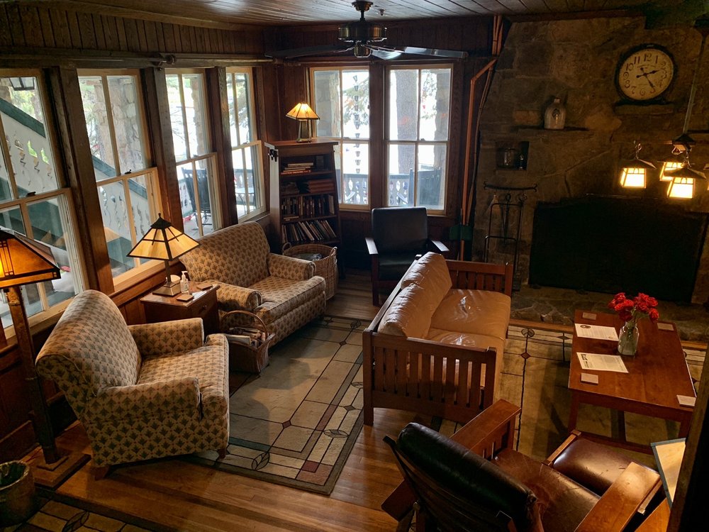 LAKE POINTE INN - Updated July 2025 - 73 Photos & 40 Reviews - 174 Lake ...