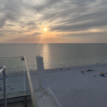 LEVEL 11 ROOFTOP BAR & LOUNGE - Updated May 2024 - 382 Photos & 181 ...