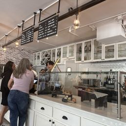 PAVÓN COFFEE DEN - Updated July 2025 - 275 Photos & 143 Reviews - 1216 ...