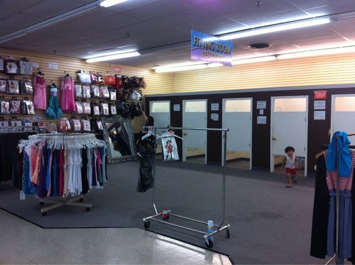 FASHION OUTLET - Updated June 2025 - 10 Photos - 800 S 10th St, McAllen ...