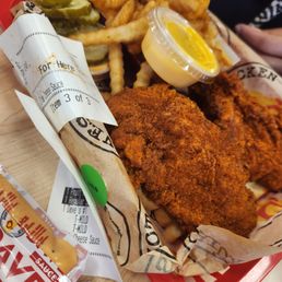 DAVE’S HOT CHICKEN - Updated December 2025 - 92 Photos & 47 Reviews ...