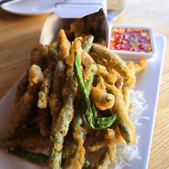 REVOLUTION TAPROOM & GRILL - Updated December 2025 - 313 Photos & 360 ...