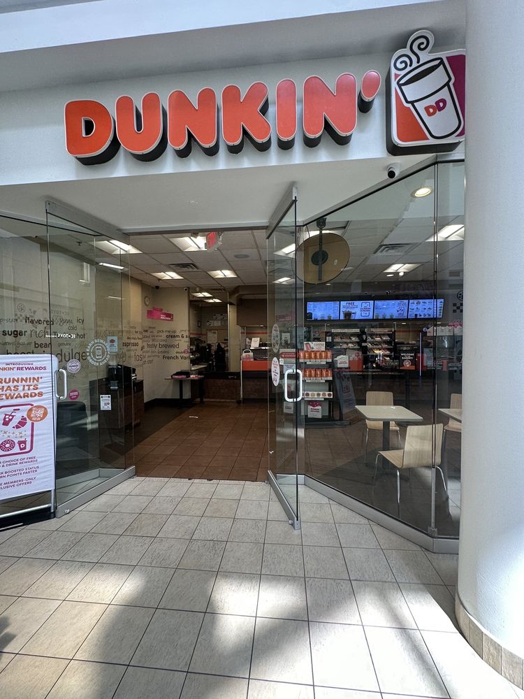 DUNKIN’ - Updated May 2024 - 16 Reviews - 30 Mall Dr W Newport, Jersey ...