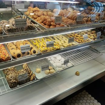 ISGRO PASTRIES - Updated March 2025 - 690 Photos & 601 Reviews - 1009 ...