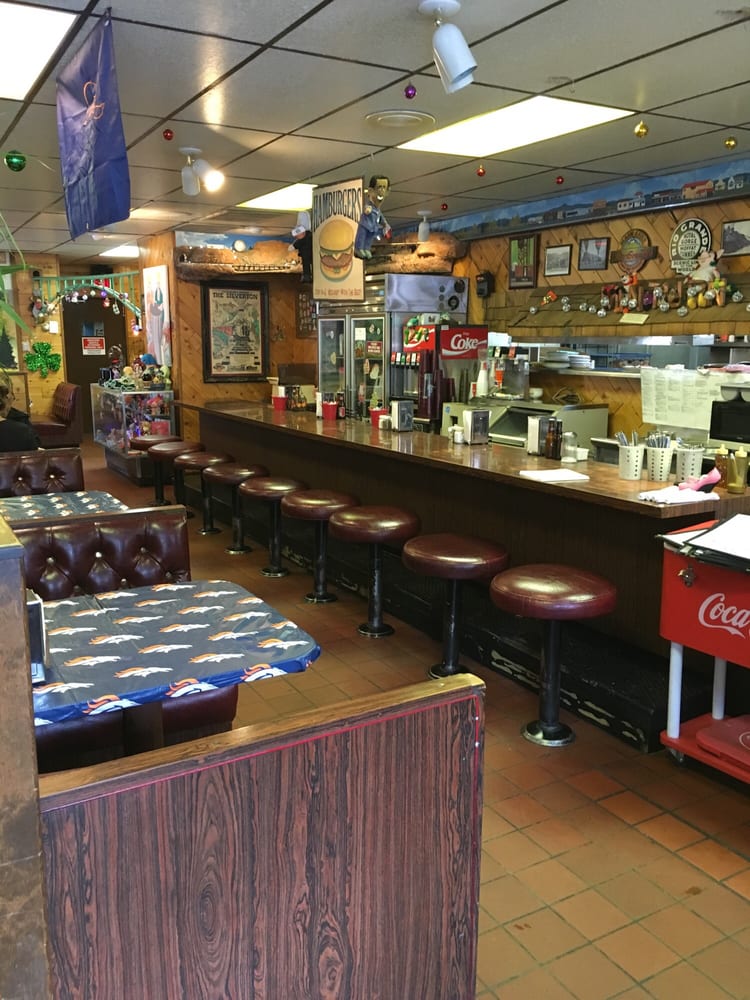 THE TURNTABLE MOTEL - Updated January 2026 - 25 Photos - 160 Railroad ...