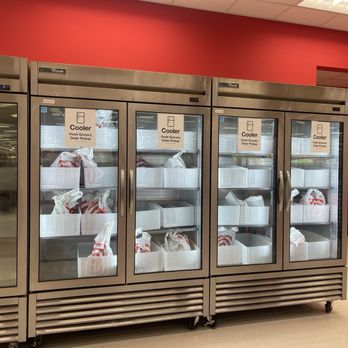 TARGET - Updated December 2025 - 297 Photos & 256 Reviews - 2905 ...