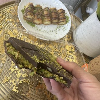 THE HABIBI SWEETS - Updated August 2024 - 52 Photos & 39 Reviews - 131 ...