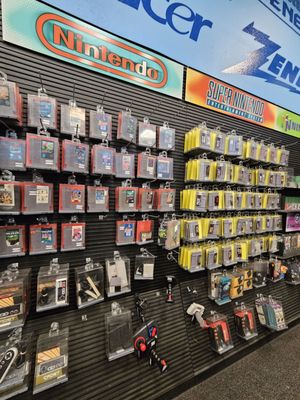 BOOKMANS ENTERTAINMENT EXCHANGE - Updated December 2025 - 280 Photos ...