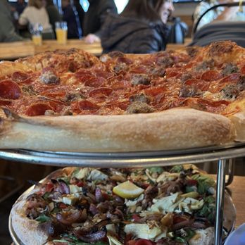 WHITECAPS PIZZA - Updated July 2025 - 548 Photos & 895 Reviews - 8290 N ...