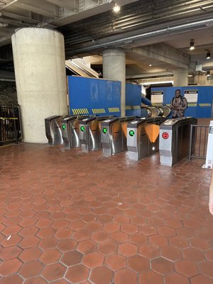 SILVER SPRING METRO STATION - 42 Photos & 28 Reviews - 8400 Colesville ...