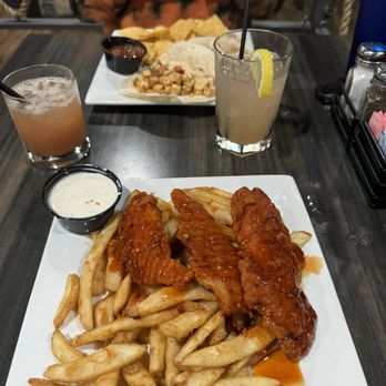 FLOWING TIDE PUB 7 - Updated January 2026 - 132 Photos & 59 Reviews ...