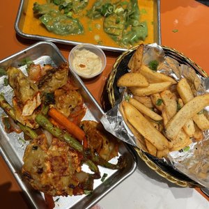 MOMO’S MASTER - 54 Photos & 43 Reviews - 110 N Columbia St, Chapel Hill ...