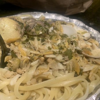 GINO’S ITALIAN RESTAURANT - 390 Photos & 553 Reviews - 1701 S Mays St ...