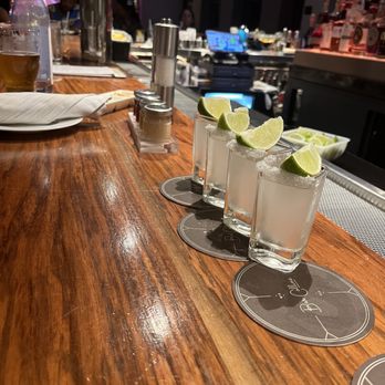 BAR COLLINS AT LOEWS MIAMI - Updated November 2024 - 236 Photos & 89 ...