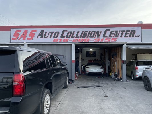 SAS AUTO COLLISION CENTER - Updated October 2025 - 10 Photos - 7819 ...