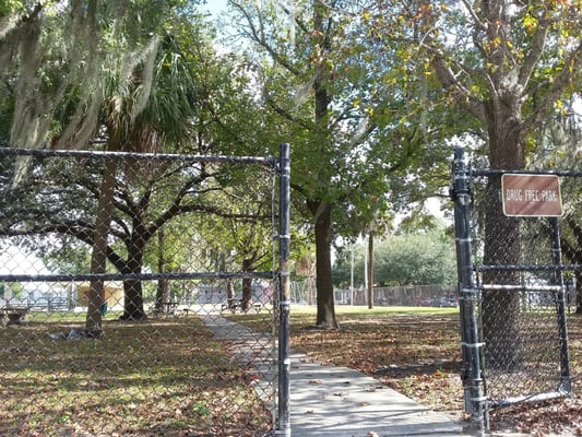 REY PARK AND COMMUNITY CENTER - Updated October 2025 - 2301 N Howard ...