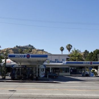 ARCO - Updated July 2025 - 7564 Santa Monica Blvd, West Hollywood ...