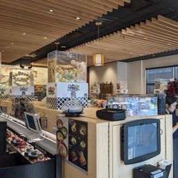 KURA REVOLVING SUSHI BAR - Updated July 2025 - 225 Photos & 127 Reviews ...