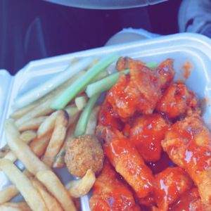 WING DOOZY - 31 Photos & 34 Reviews - 3424 Chicago Dr, Hudsonville ...
