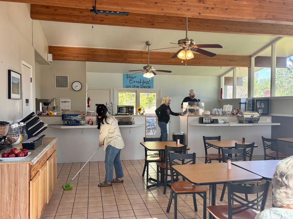 SILVER RIDGE LODGE - Updated October 2025 - 16 Photos & 72 Reviews ...