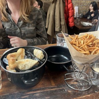 HOPLEAF BAR - Updated May 2025 - 1234 Photos & 2374 Reviews - 5148 N ...