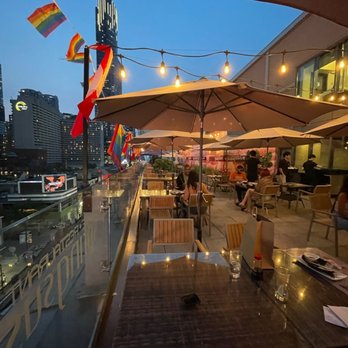 SPRING SUSHI - 462 Photos & 372 Reviews - 10 Dundas Street E, Toronto ...