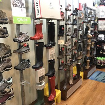 TRADEHOME SHOE STORES - Updated February 2025 - 12 Photos & 10 Reviews ...