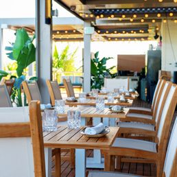 TOPSIDE AT THE BEACON - Updated October 2025 - 173 Photos & 130 Reviews ...