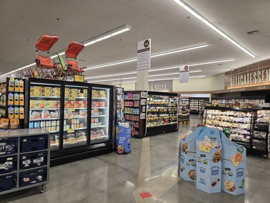 VONS - Updated October 2025 - 121 Photos & 151 Reviews - 3520 Riverside ...
