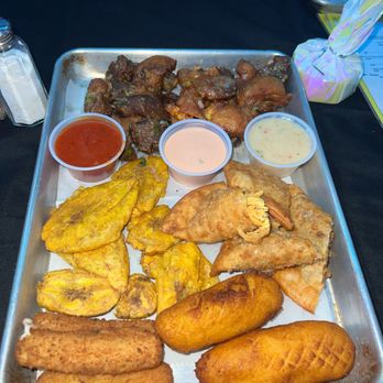 CAPICU LATIN CUISINE & SPORTS BAR - Updated December 2025 - 70 Photos ...