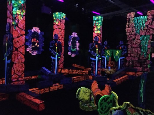 PUTTING EDGE - 68 Photos & 45 Reviews - Mini Golf - 44225 Twelve Mile ...