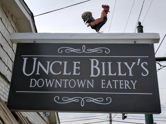 UNCLE BILLY’S DOWNTOWN EATERY - 29 Photos & 14 Reviews - Salad - 200 S ...
