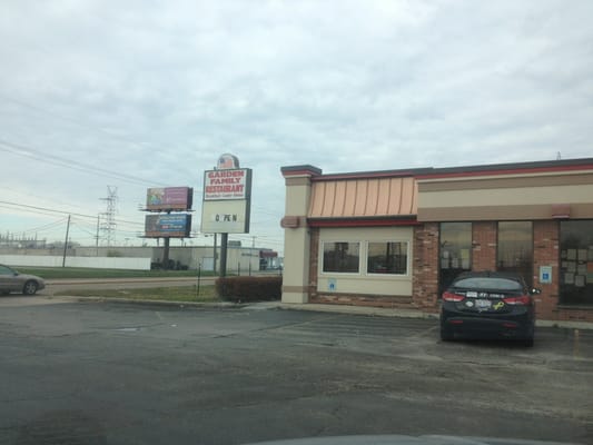 GARDEN FAMILY RESTAURANT - Updated December 2024 - 19 Reviews - 696 E ...