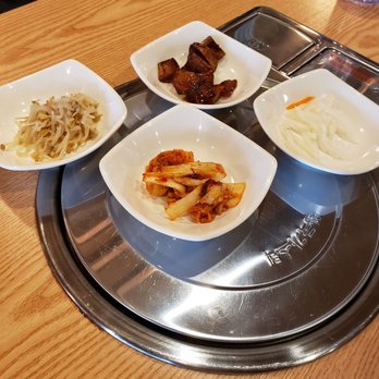 NURI VILLAGE - 39 Photos & 14 Reviews - 170 University Avenue W ...