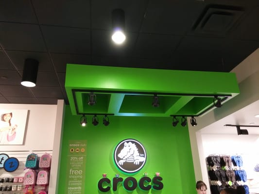 CROCS KIOSKS CLOSED Updated February 2025 8401 Park Meadows Center Dr Lone Tree Colorado Shoe Stores Phone Number Yelp