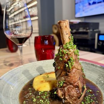 WINE JUNCTION - Updated August 2025 - 42 Photos & 18 Reviews - 8100 Old ...