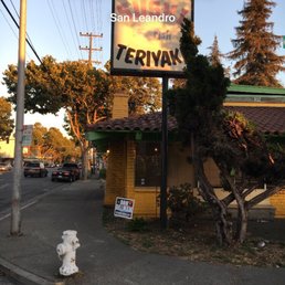 FAT FISH - Updated December 2025 - 743 Photos & 823 Reviews - 14701 E ...