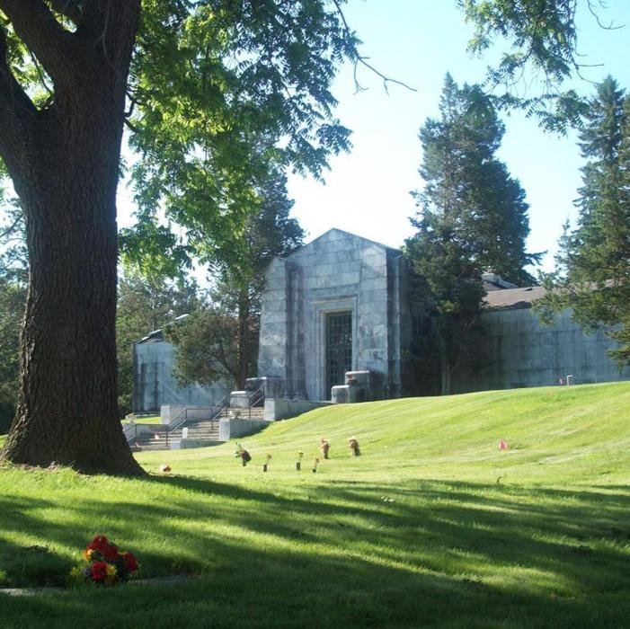 DEEPDALE MEMORIAL GARDENS - Updated March 2024 - 19 Photos - 4108 Old ...