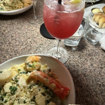 EVERETT’S - Updated July 2025 - 217 Photos & 200 Reviews - 1850 E ...