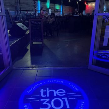 THE 301 - Updated May 2025 - 59 Photos & 40 Reviews - 301 Circle Park ...