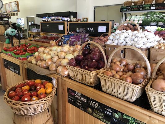 WINDFALL MARKET - Updated May 2024 - 24 Photos & 55 Reviews - 77 ...