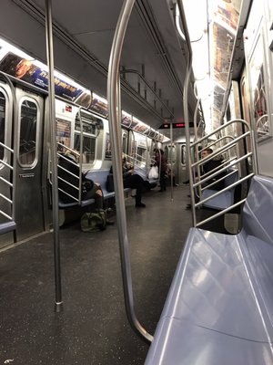 THE Q TRAIN - Updated December 2025 - 36 Photos & 101 Reviews - 57th St ...