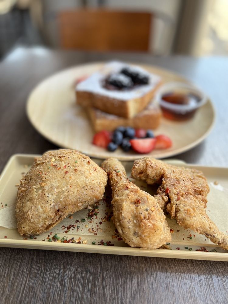 TOUT SUITE - 3145 Photos & 1918 Reviews - 2001 Commerce St, Houston, TX ...