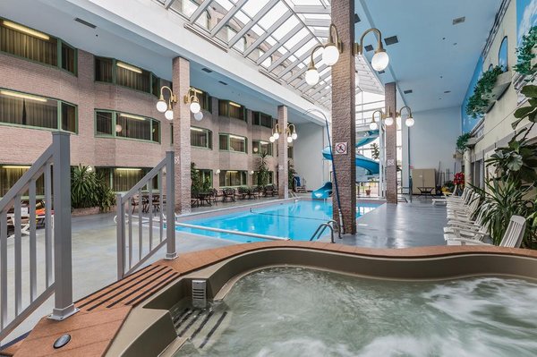 HÔTEL RIMOUSKI - Updated September 2024 - 30 Photos - 225 Boulevard ...