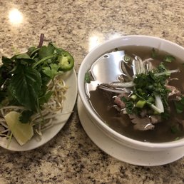 PHO 71 - Updated December 2025 - 104 Photos & 147 Reviews - 1001 N Elm ...