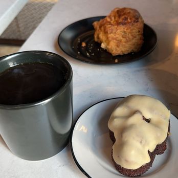 HEXE COFFEE CO. - Updated May 2024 - 270 Photos & 186 Reviews - 2000 W ...