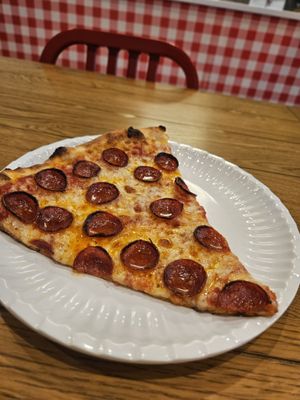 GARCON SUPER SLICE PIZZA PARLOR - Updated December 2025 - 68 Photos ...